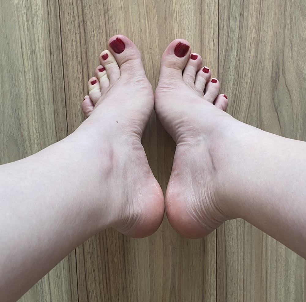 Red Toes 23 Pics Xhamster