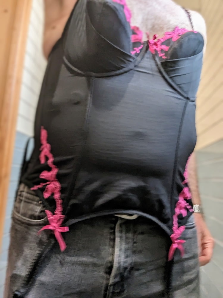 Pink And Black Basque 10 Pics Xhamster