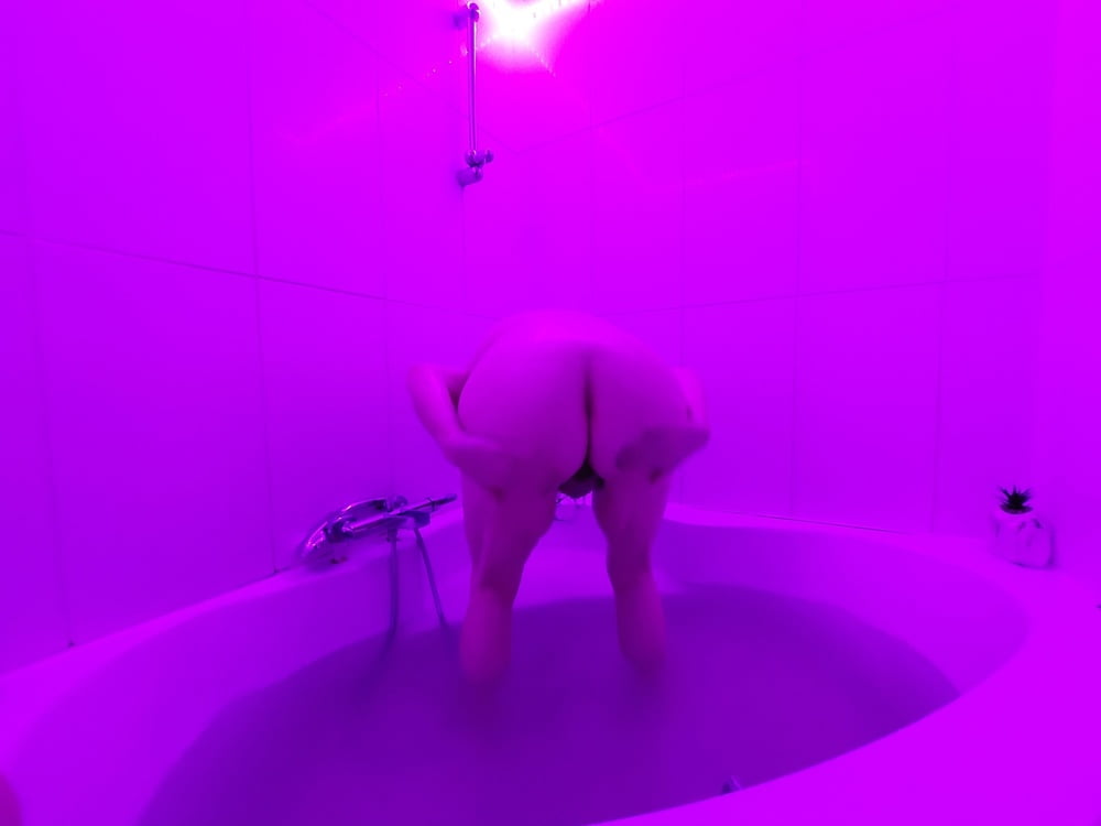 Hot Work In The Bath 26 Pics Xhamster